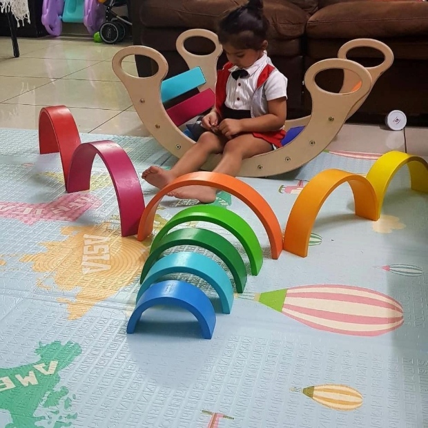 63-YO Woman's Safe & Sustainable Toys Earn Rs 1 Crore & Empower Women