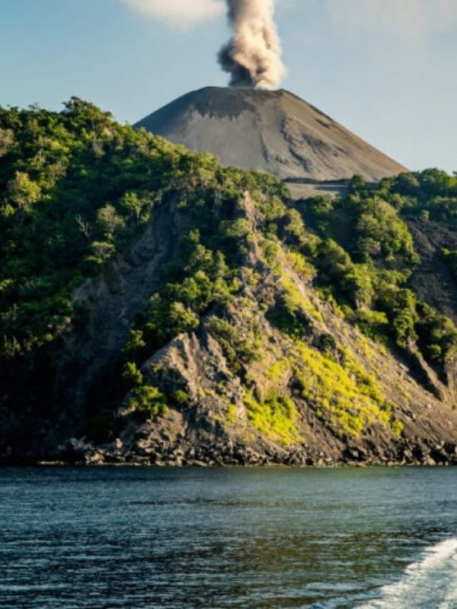 Barren Island Volcano: India’s Only Active Volcano in the Andaman Sea