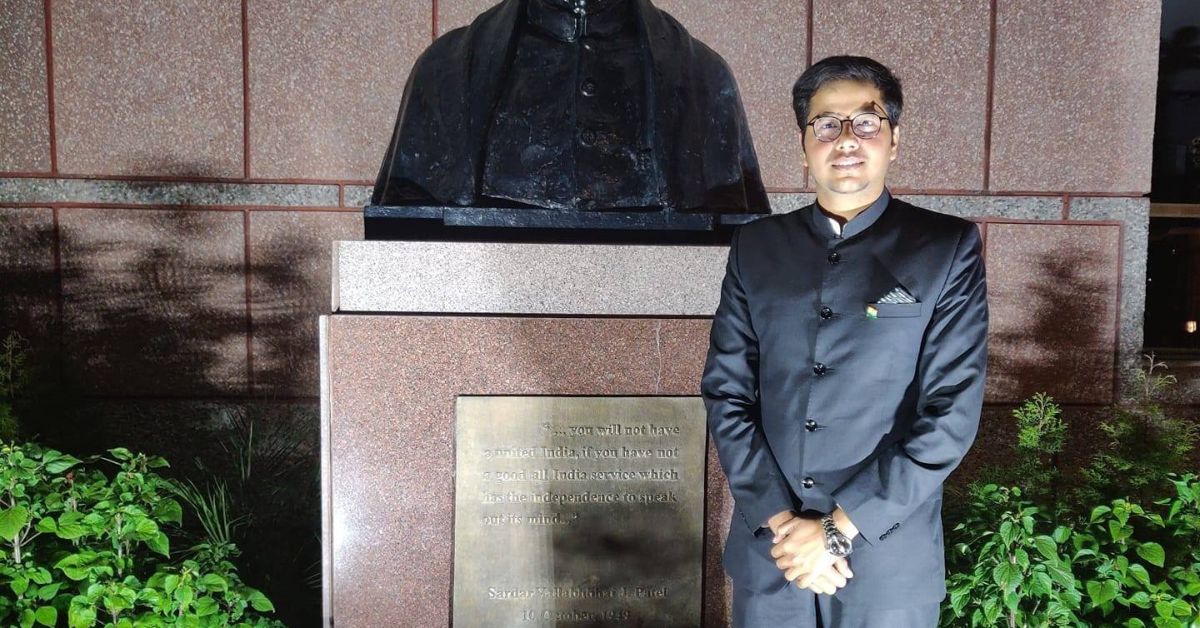 10 Tips From Toppers to Ace the UPSC CSE Mains Essay Paper